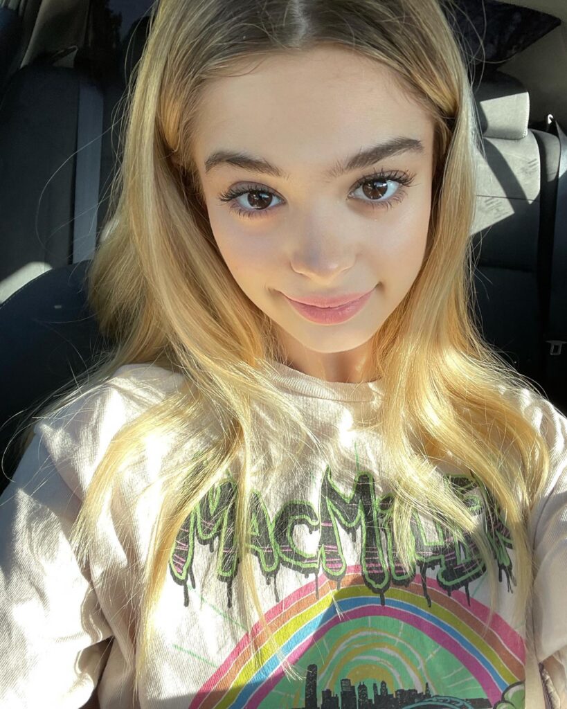 Molly Little Bio, Age, Career, Net Worth, Height, Education, Boyfriend ...